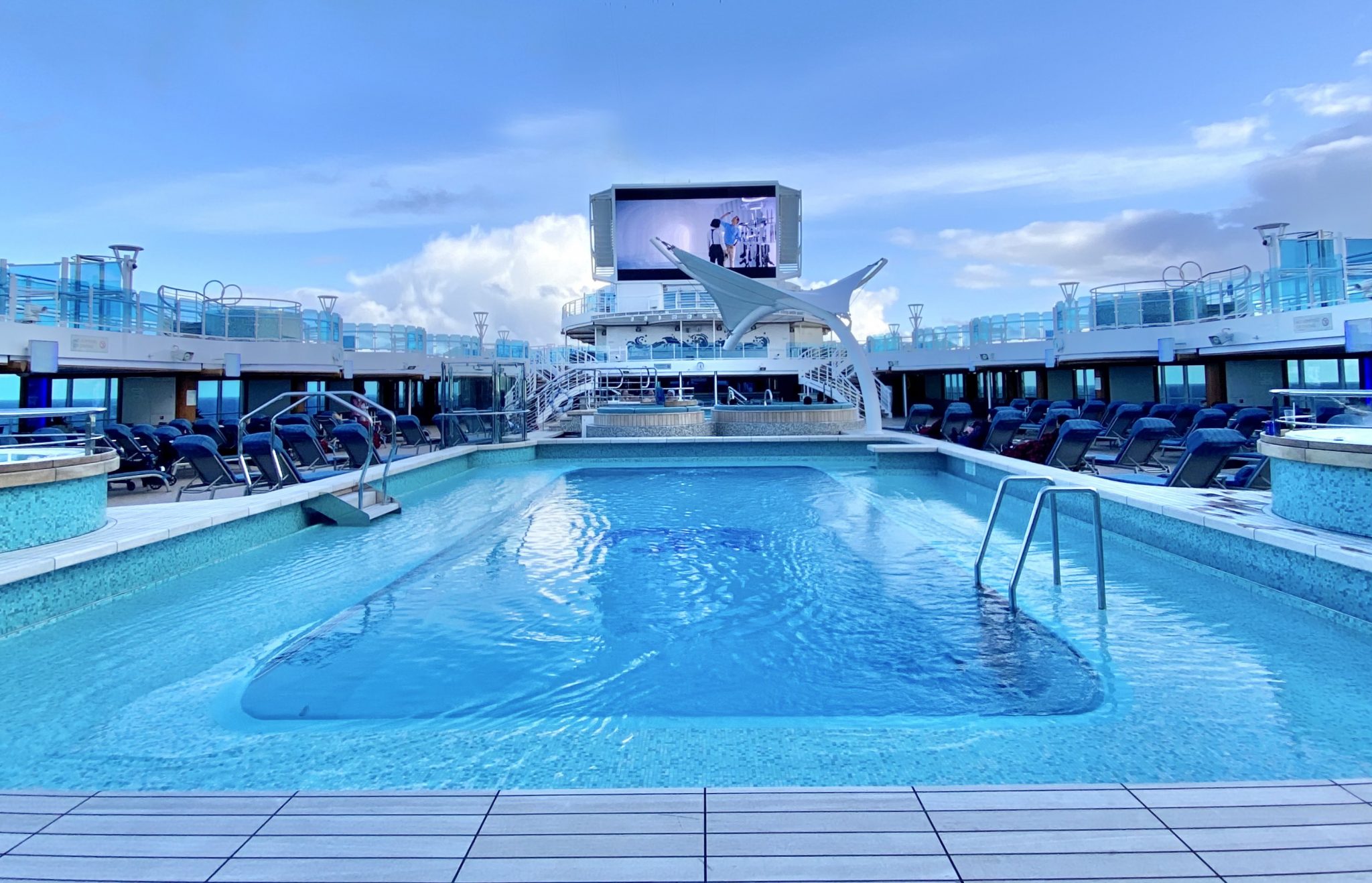 EL NUEVO DISCOVERY PRINCESS RECORRE ALASKA - Publitur