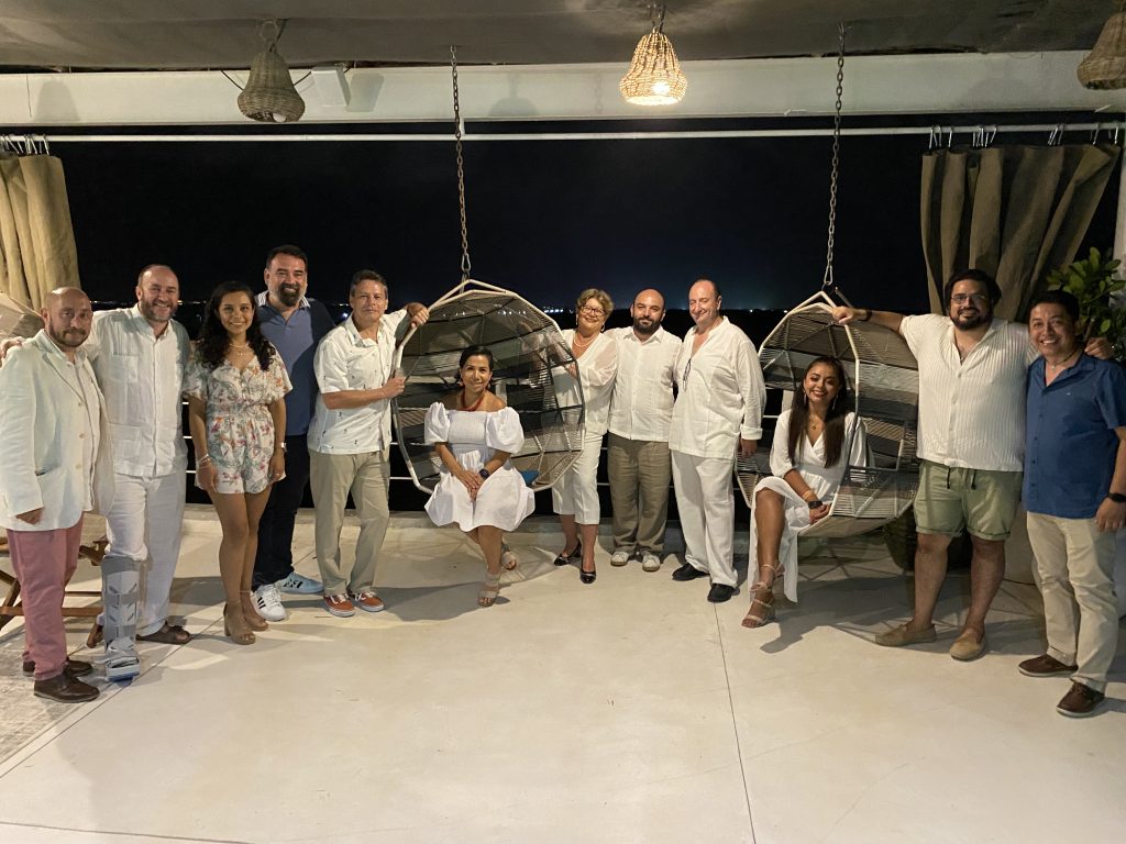 SIENTE TULUM COMO DEBE SER - Publitur